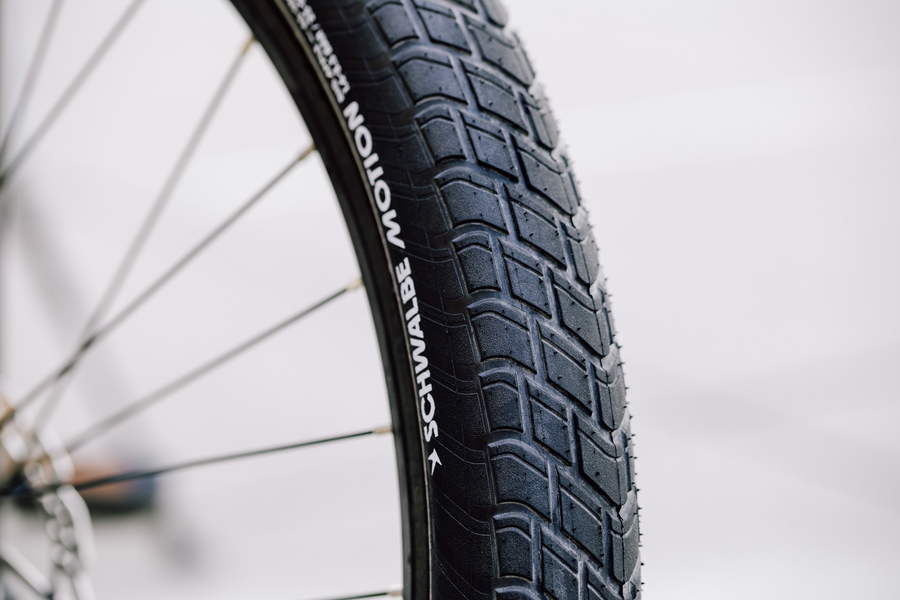Schwalbe Motion Big Apple RaceGuard 20 plášť drát | Koloshop.cz