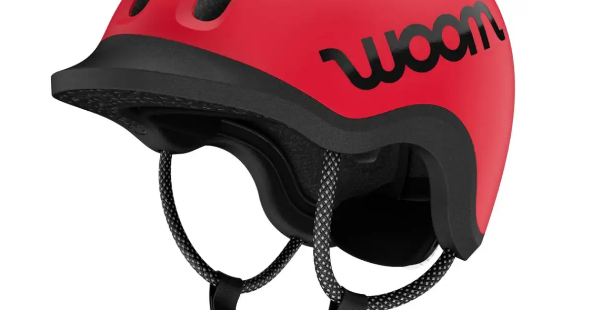 Woom 3.0 dětská helma Red | Koloshop.cz